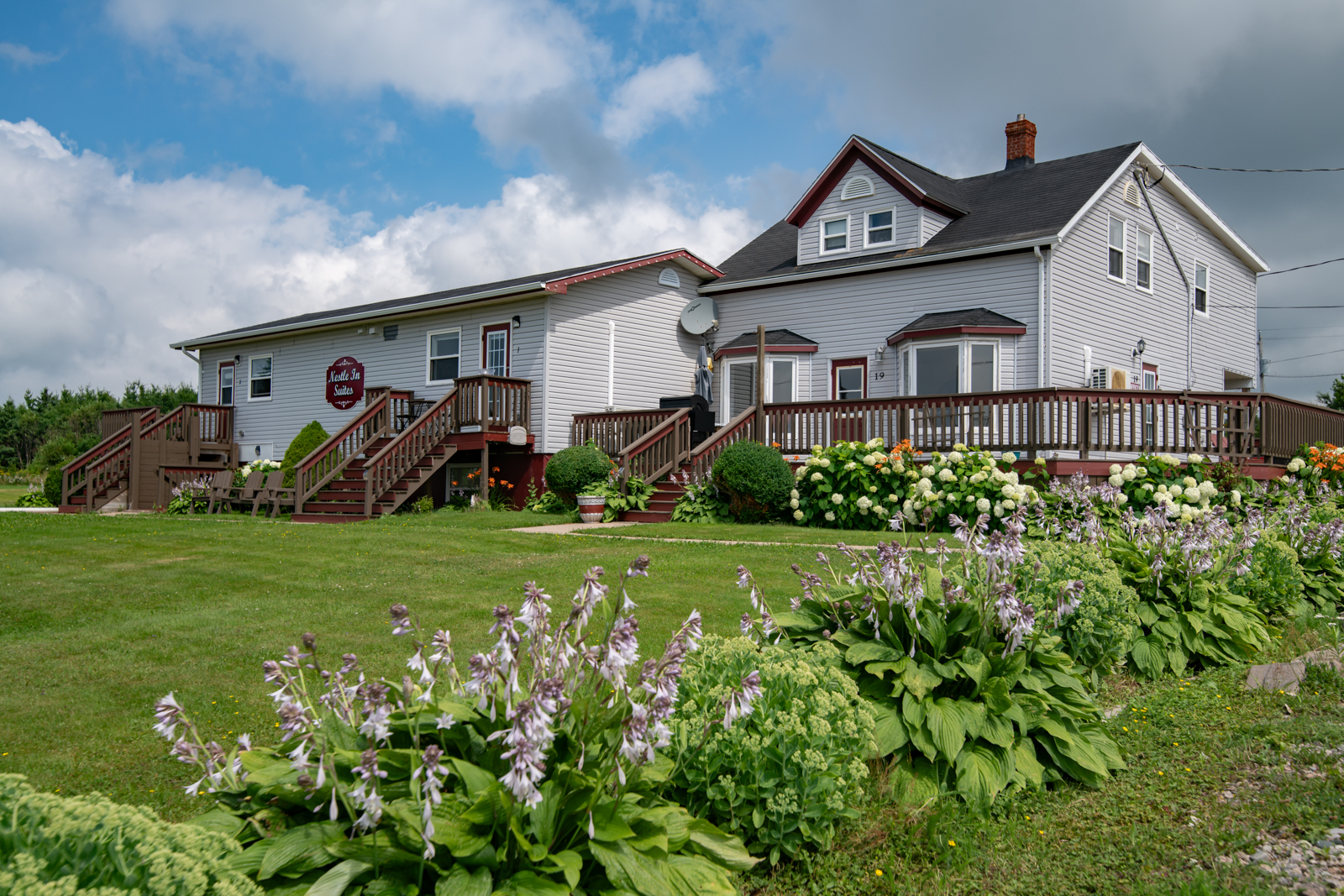 Nestle Inn Suites - InfoCheticamp.ca